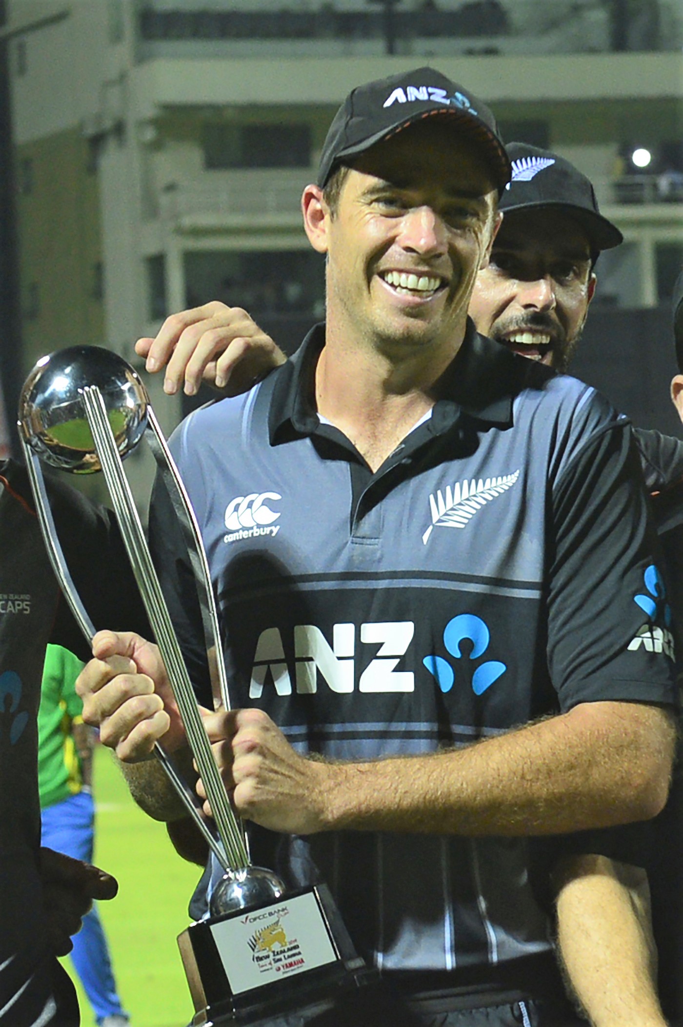 Tim Southee Full Biography, New Zealand Cricketer, Records, Height ...